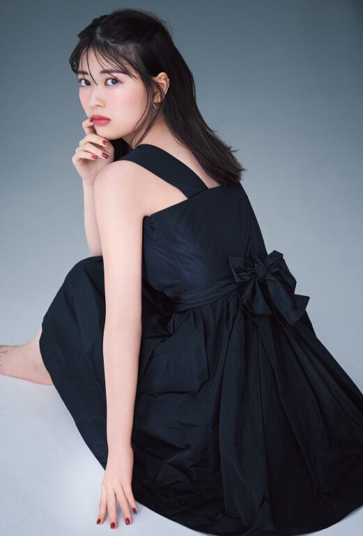 乃木坂46・岩本蓮加「写真から伝わっていますか？」 華やかパーティメイクに感動！ | ビューティー、ファッション、エンタメ、占い…最新情報を毎日更新 | ananweb